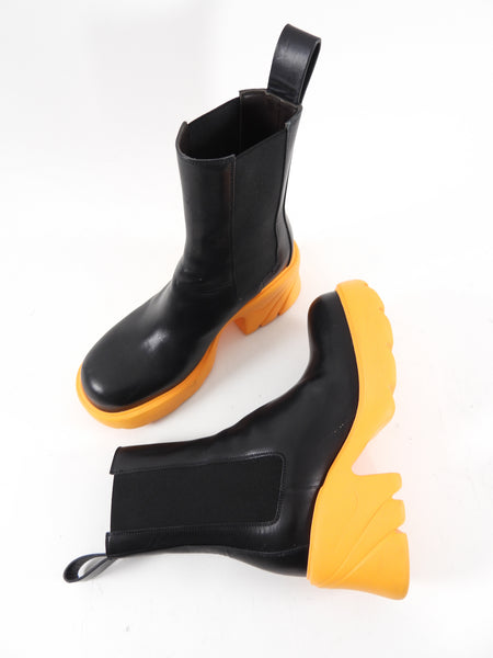 Bottega Veneta Black Leather and Orange Rubber Flash Boots - 40 – I ...